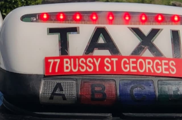 Taxi Marne-la-Vallée - 07 87 27 83 40 | Dispo 24h/7j & Toutes Distances